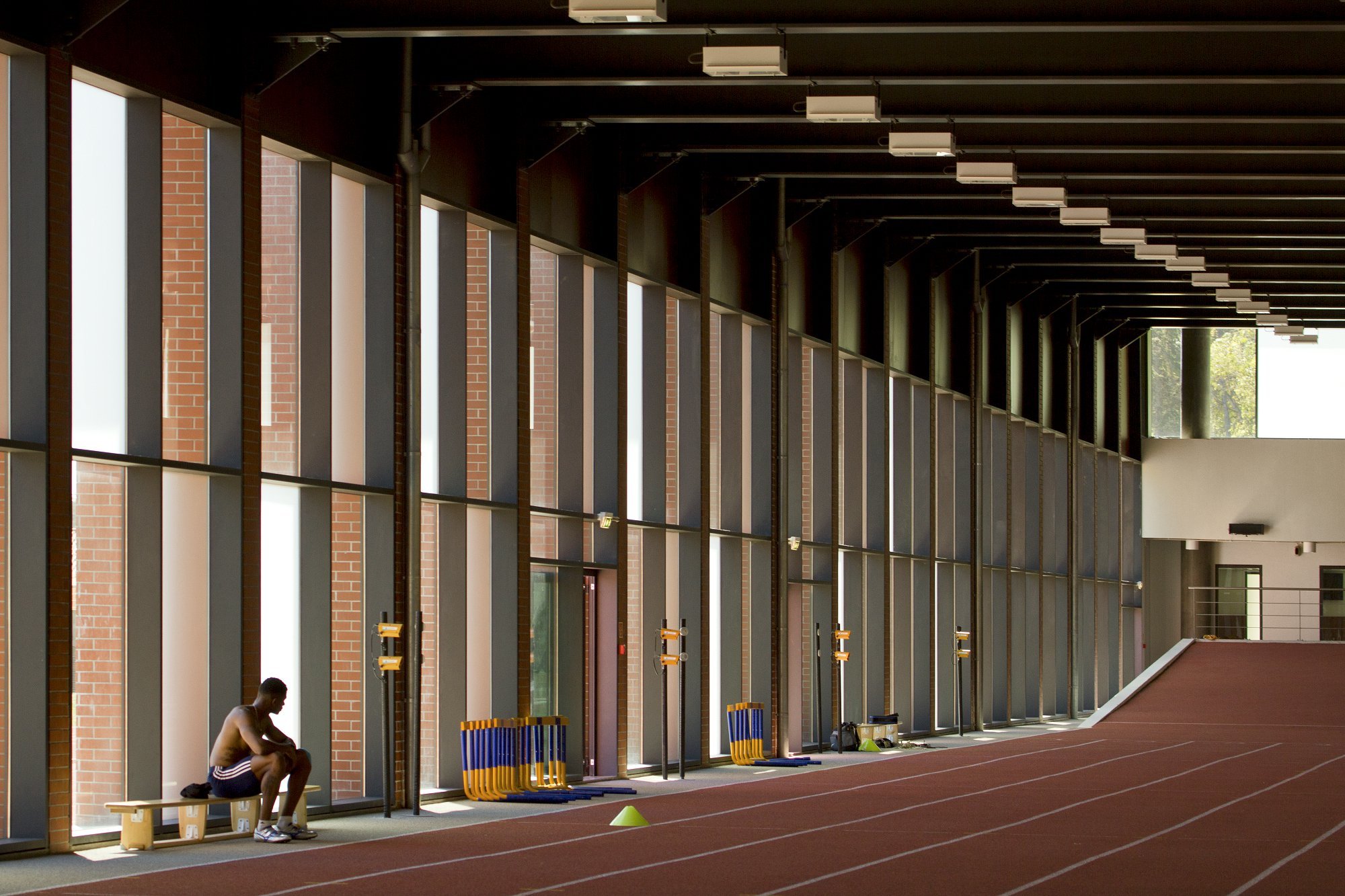 Gallery of Center for High Performance Athletics in Jamor / Espaço ...