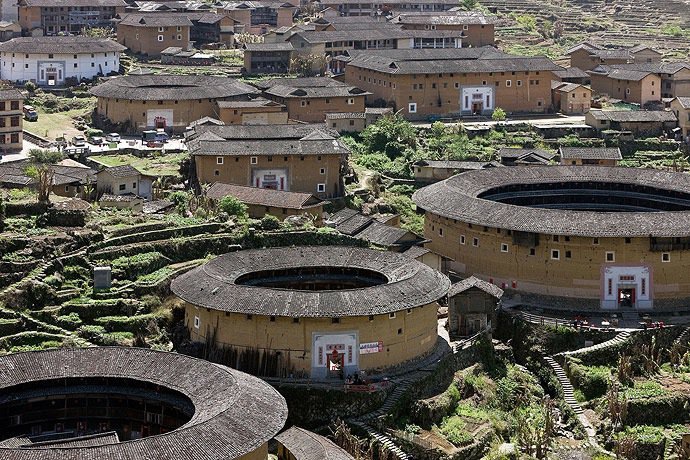Gallery of Tulou Housing Guangzhou / URBANUS Architects by Iwan Baan - 11