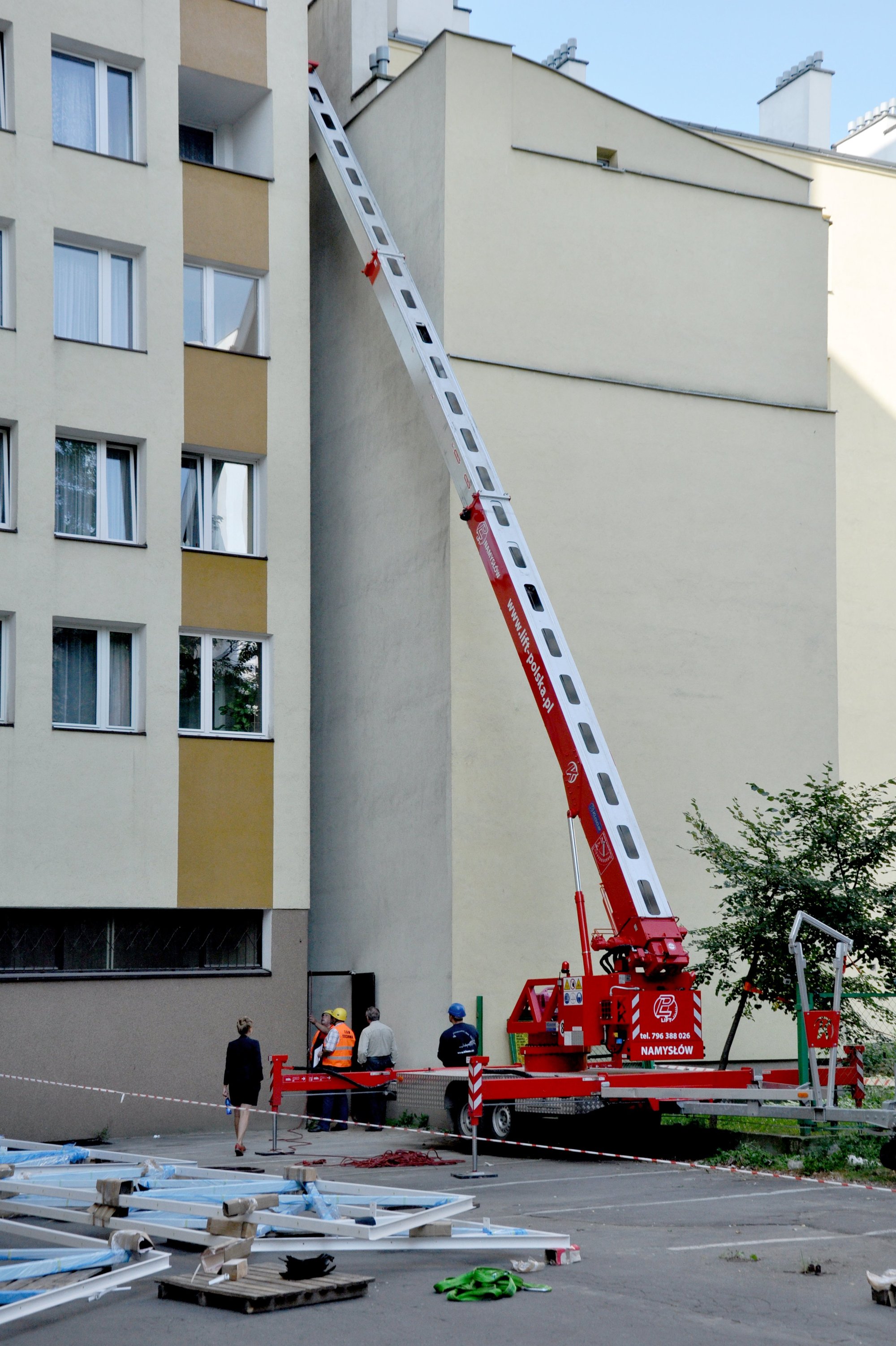 Gallery of Inside The Keret House - the World's Skinniest House - by ...