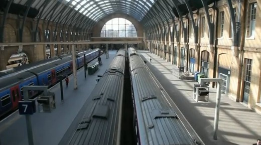 Gallery of Video: King's Cross Western Concourse Lighting Design - 1