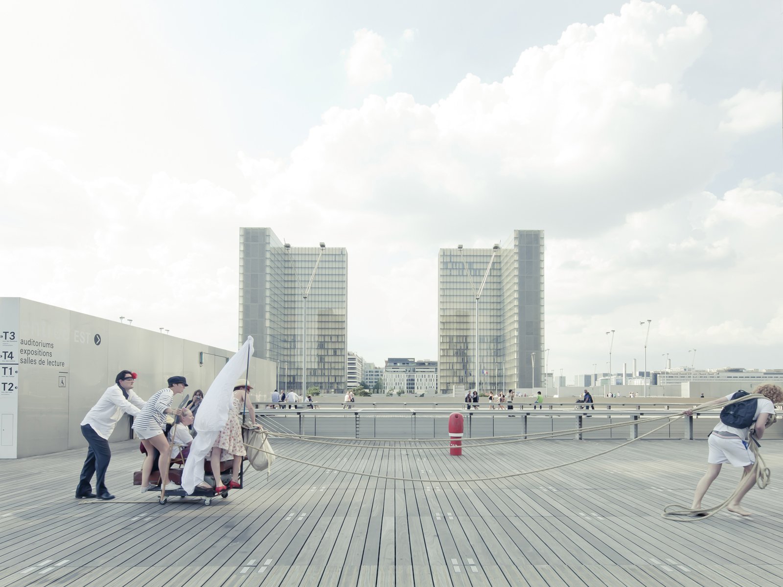 Update: National Library of France / Dominique Perrault | ArchDaily