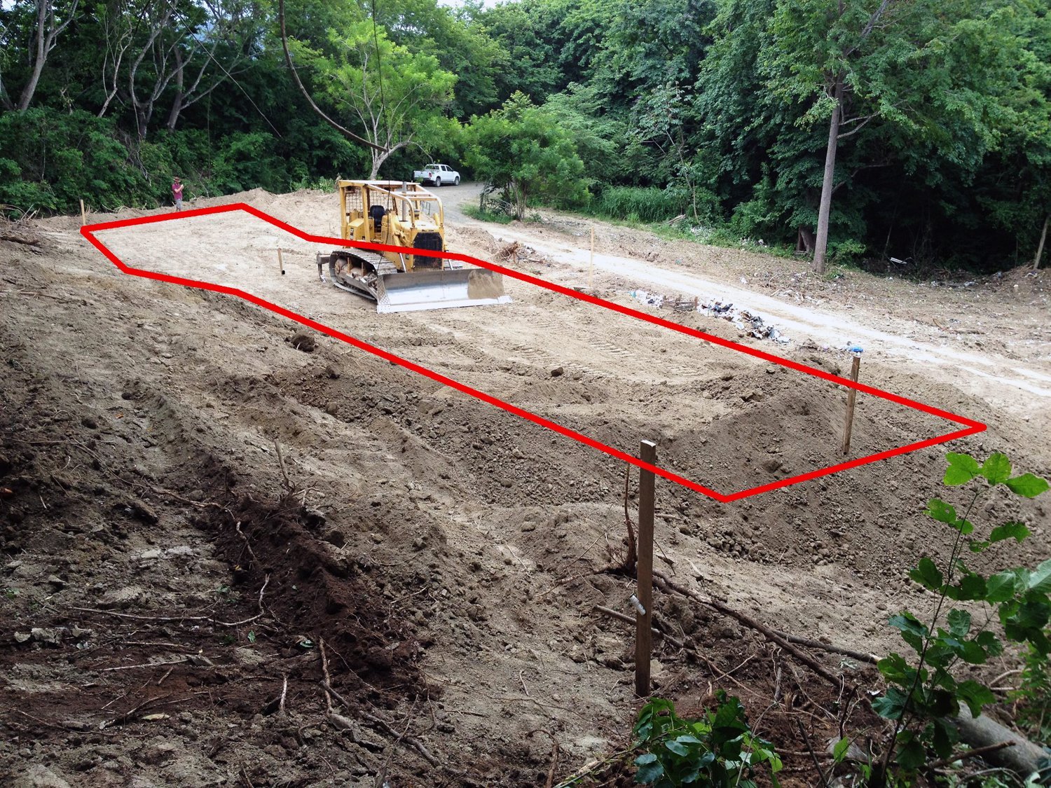 Gallery of Nosara Recycling Plant / sLAB - 9