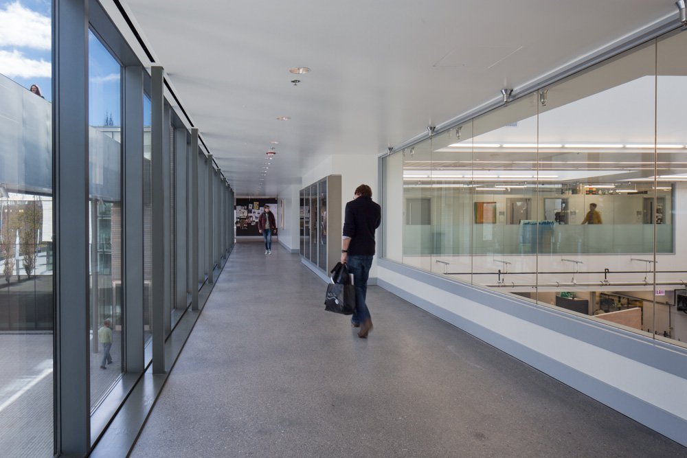 Gallery of Logan Center for the Arts, University of Chicago / Tod ...