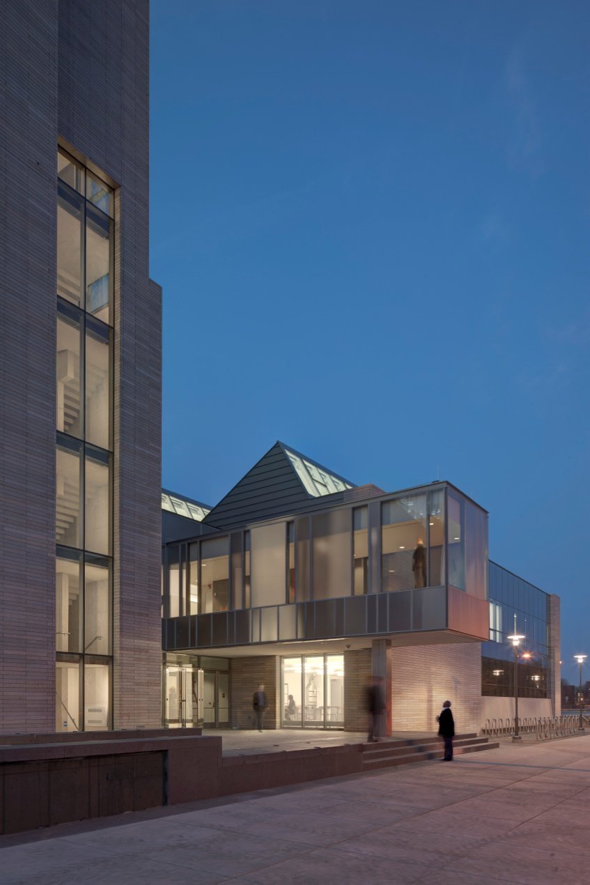 Gallery of Logan Center for the Arts, University of Chicago / Tod ...