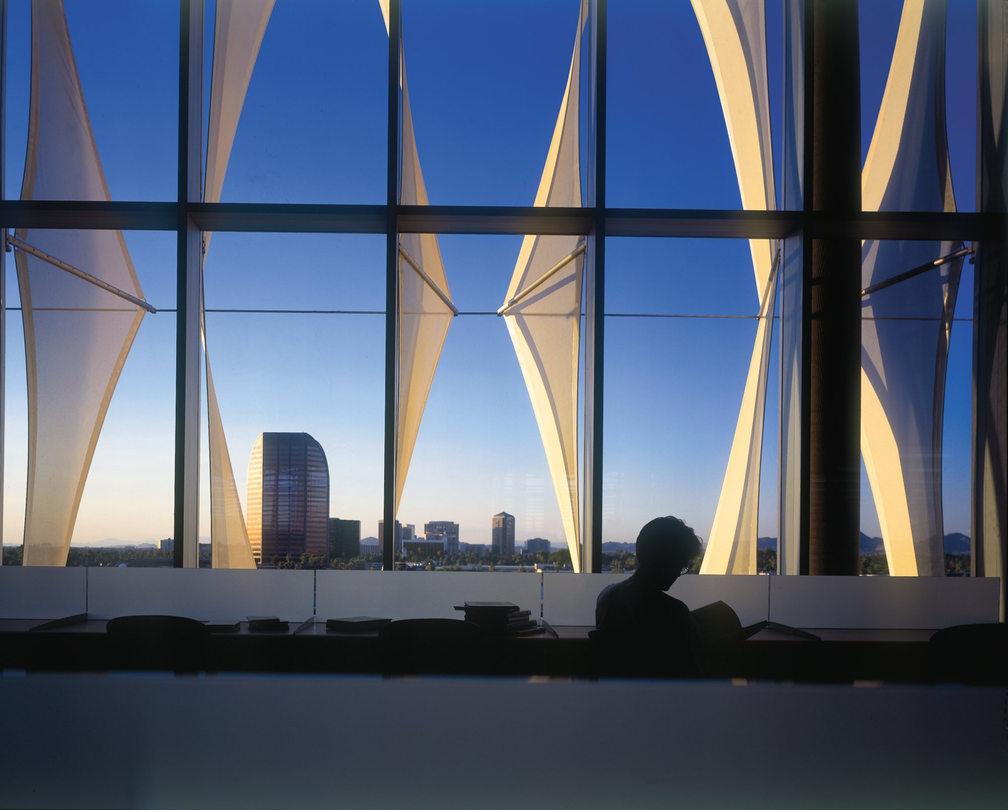 Gallery of Burton Barr Central Library / bruderDWLarchitects - 21