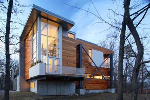 The 100 Mile House: Innovative 'Locatat' or Just Plain Loca? | ArchDaily