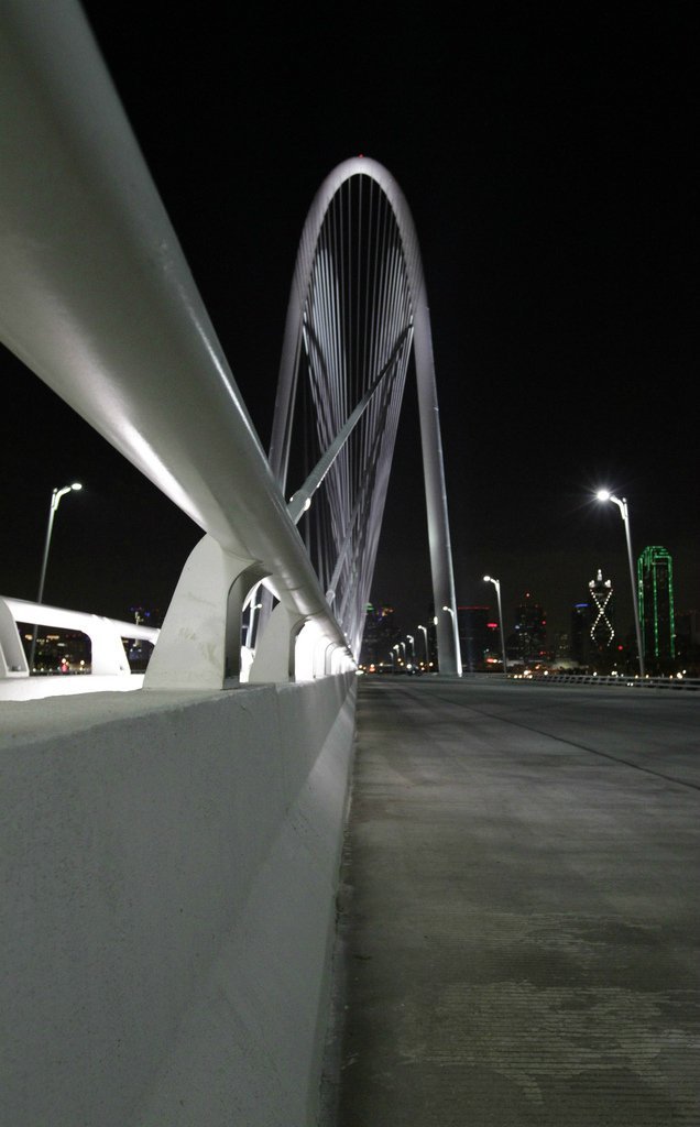 Gallery of Thousands celebrate Santiago Calatrava's new Dallas Bridge - 2