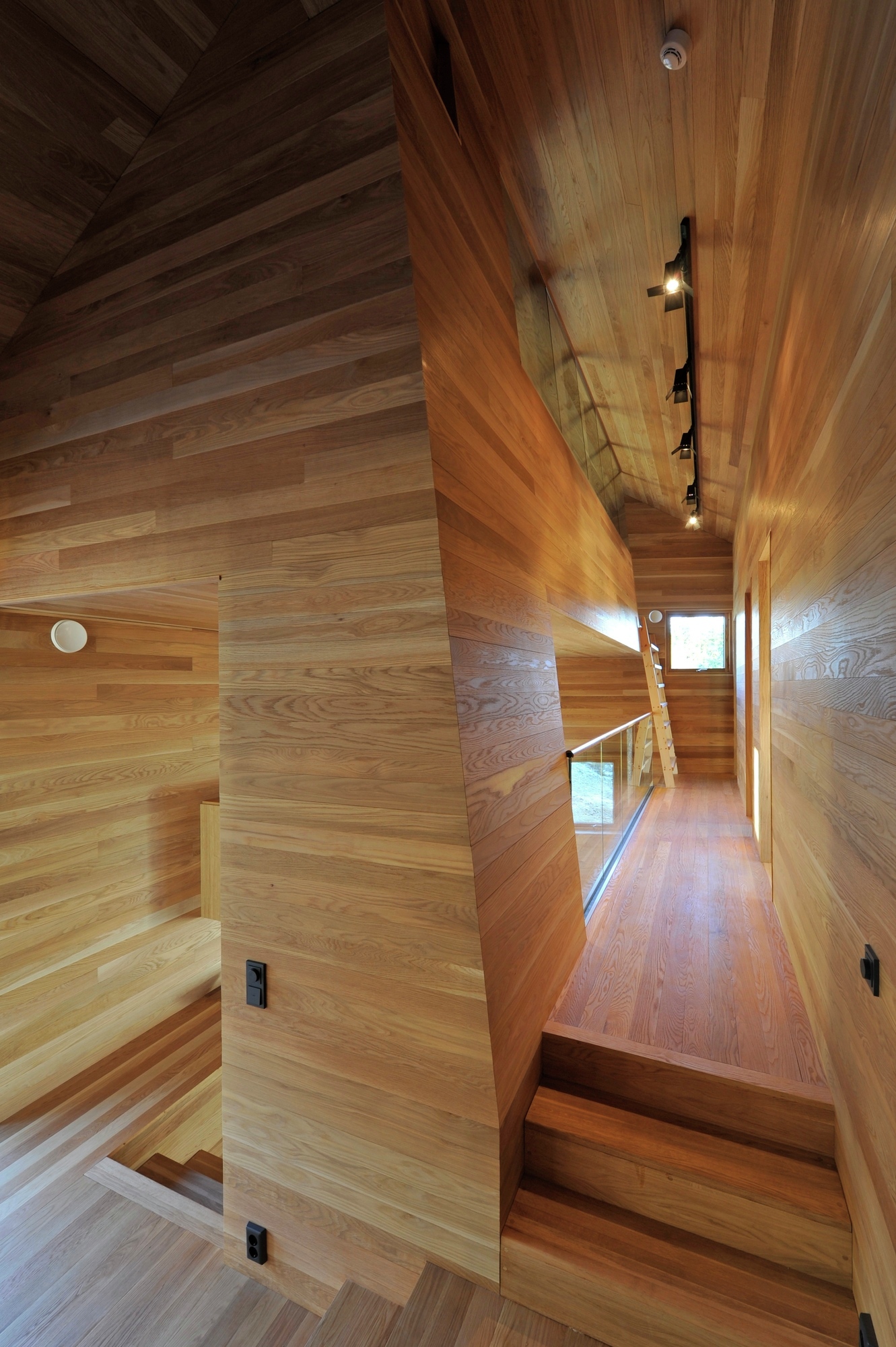 Gallery of Twisted House / JVA - 3