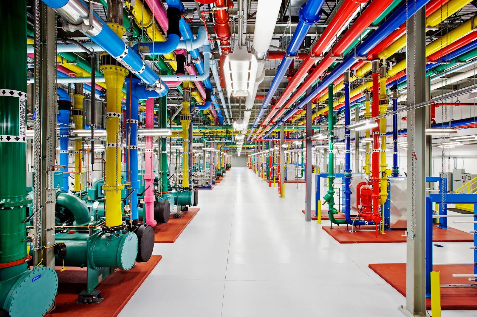 Gallery of Google Releases Never-Before-Seen Images of Its Data Centers ...