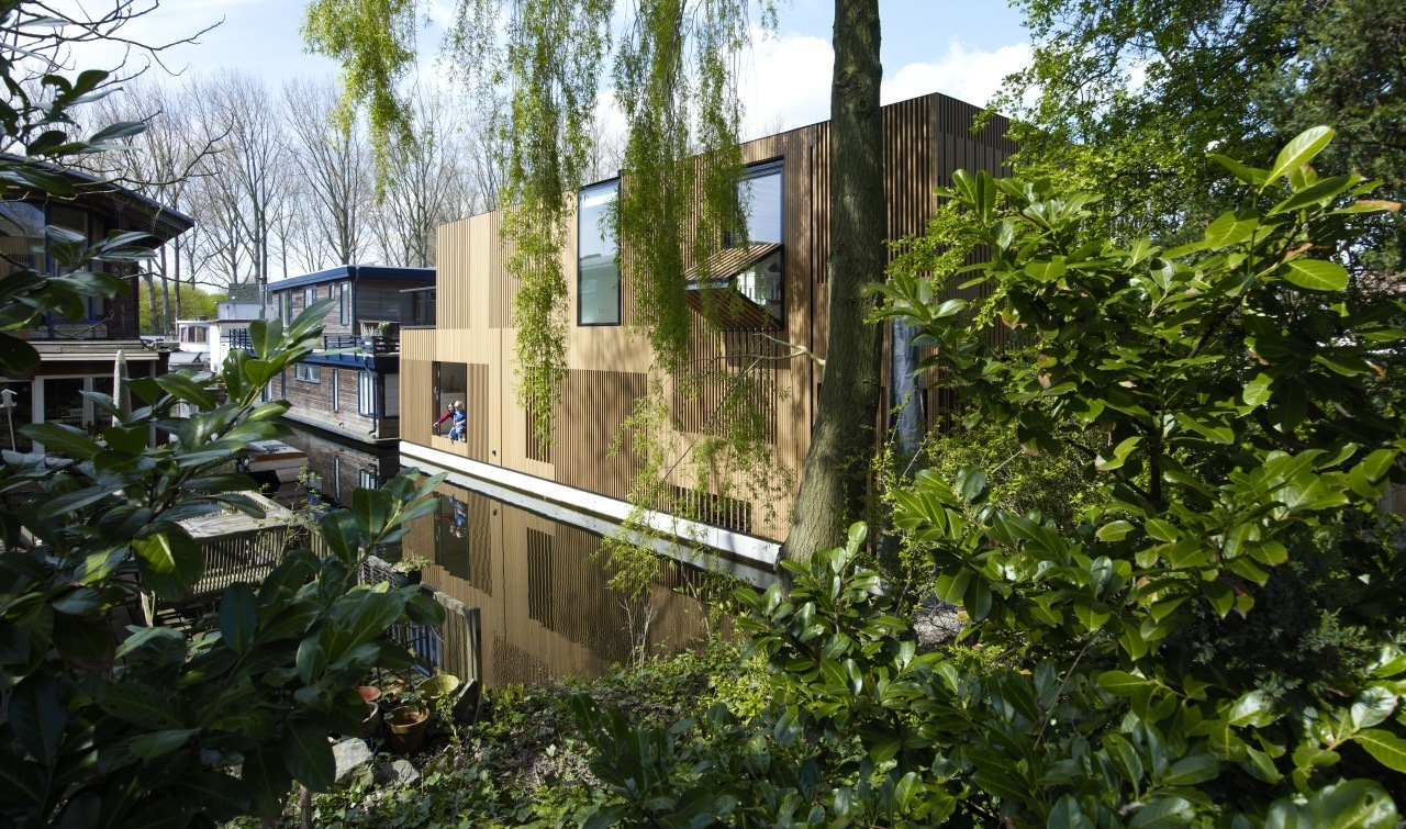 Gallery of Water Villa / Framework Architects + Studio Prototype - 15