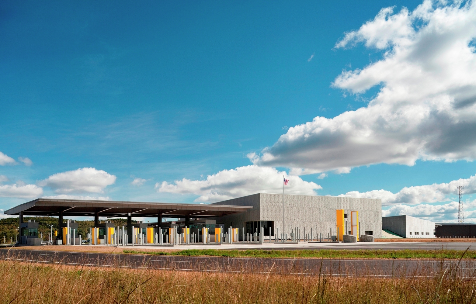 Gallery of U.S. Commercial Port of Entry & Border Station / Robert ...