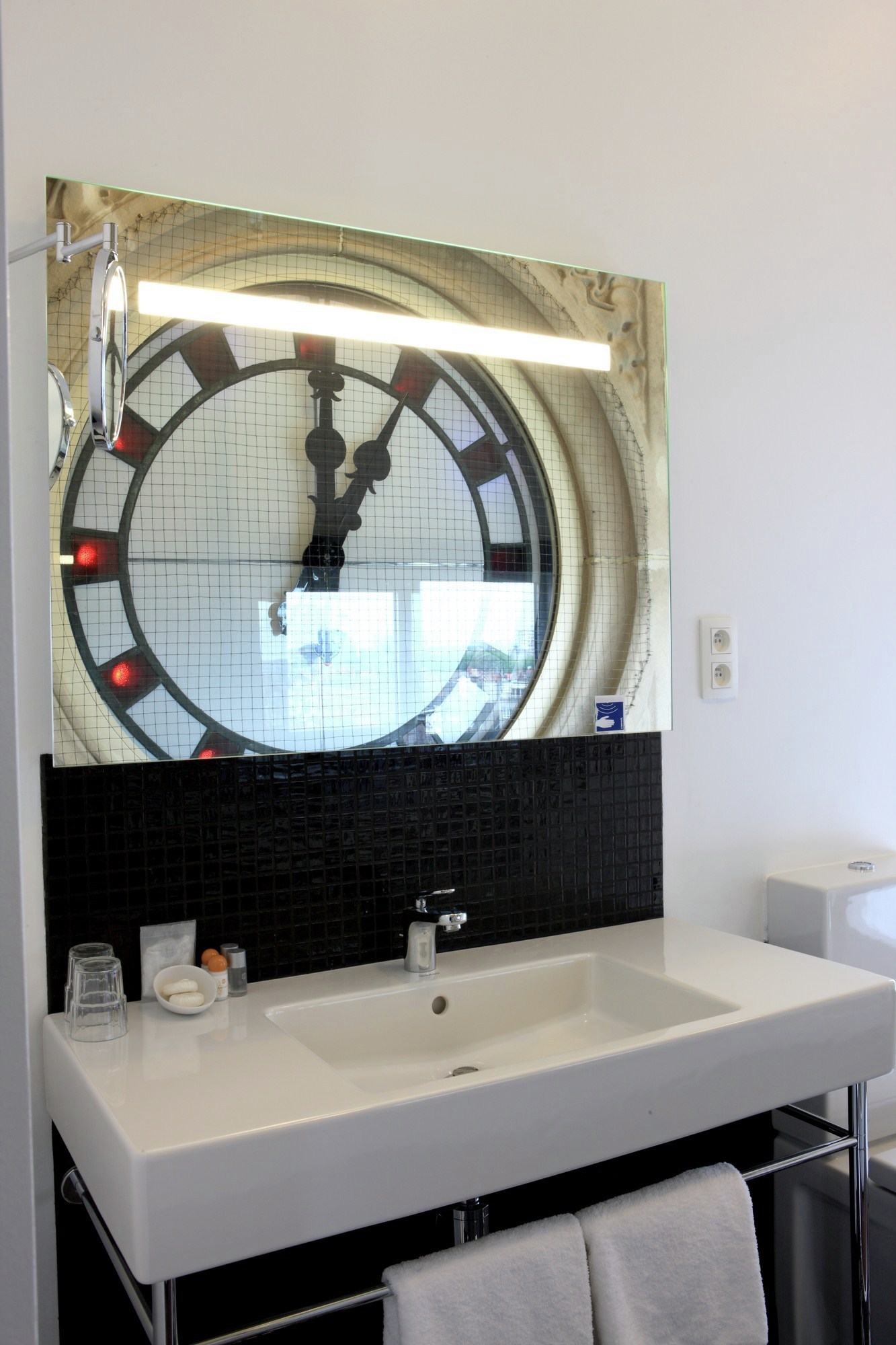 Gallery of Hotel Gent / Tazu Rous - 30