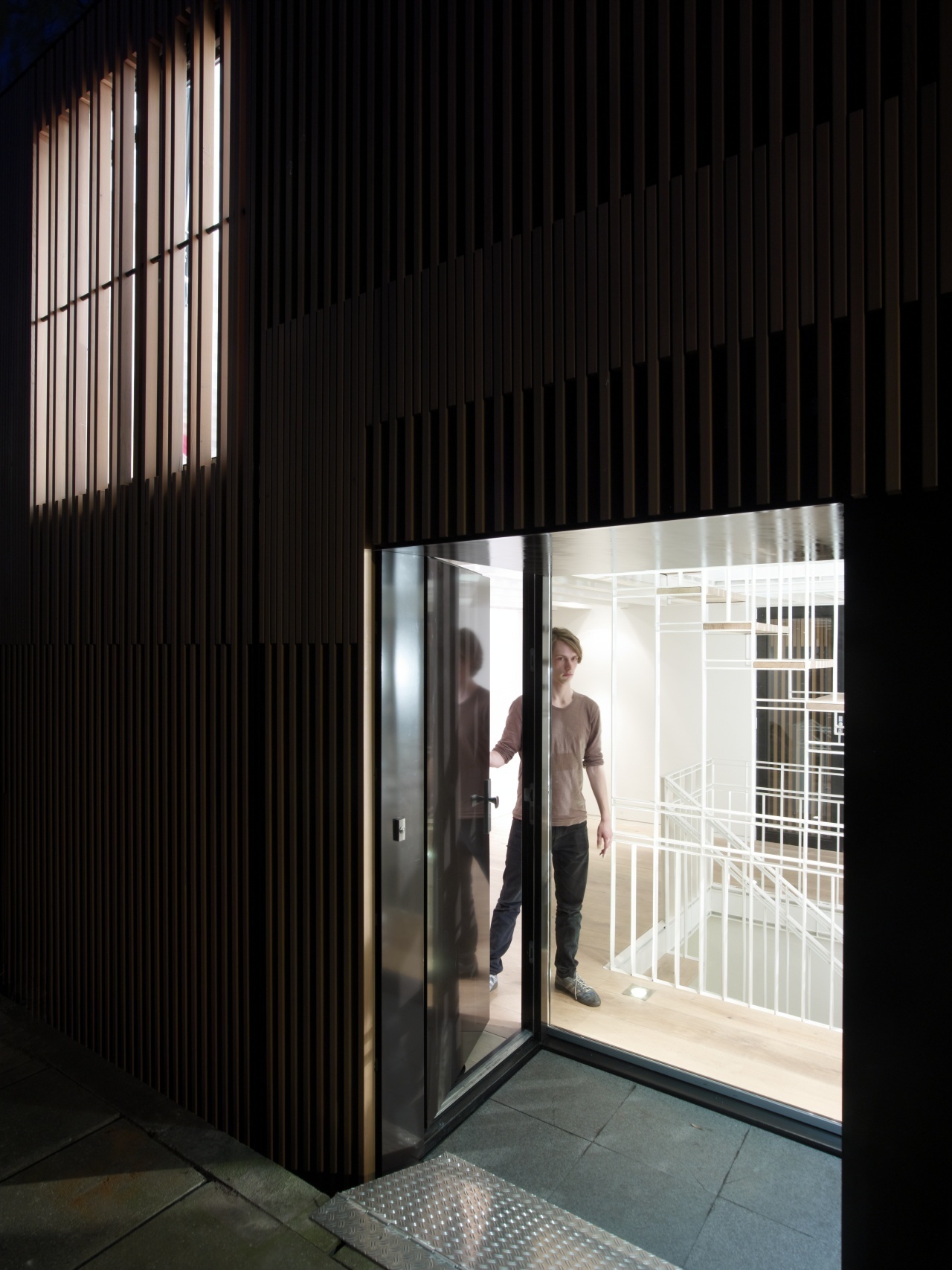 Gallery of Water Villa / Framework Architects + Studio Prototype - 12