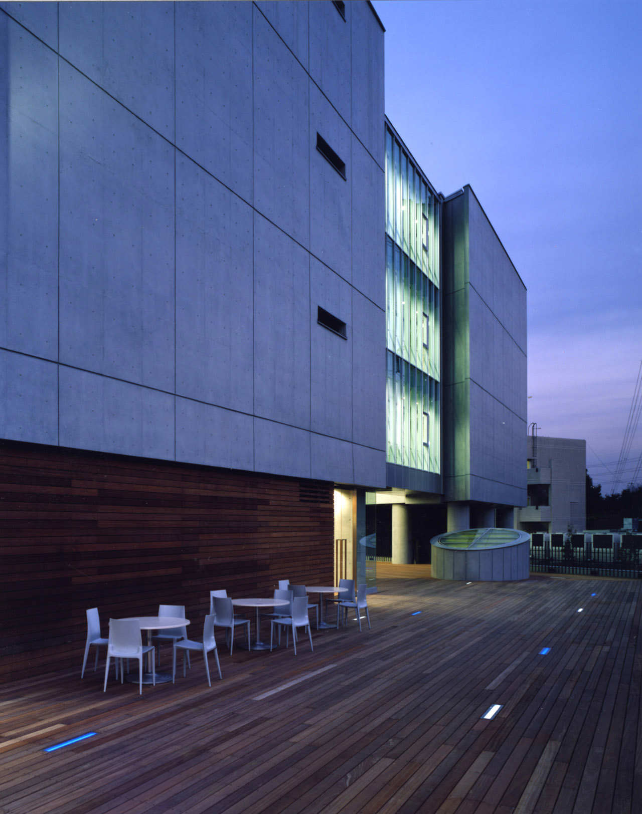 Gallery of Josai School Of Management / Studio SUMO - 6