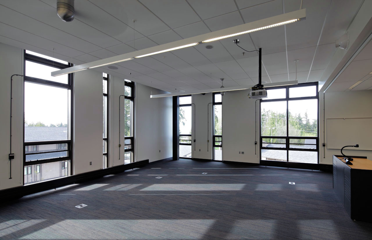 Gallery of Maier Hall / Schacht Aslani Architects - 11