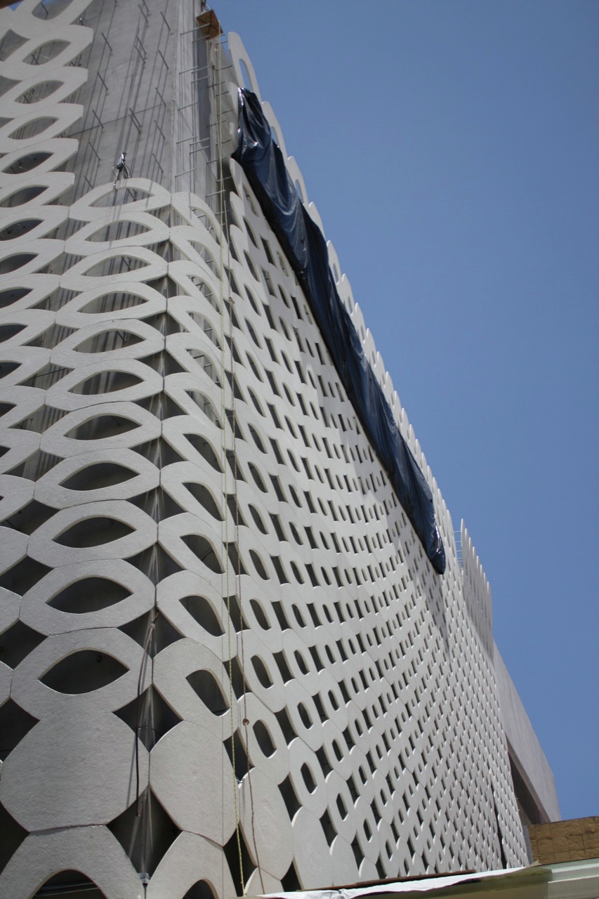 Galería de En Construcción: Fachada Liverpool Angelopolis / JSª - 17
