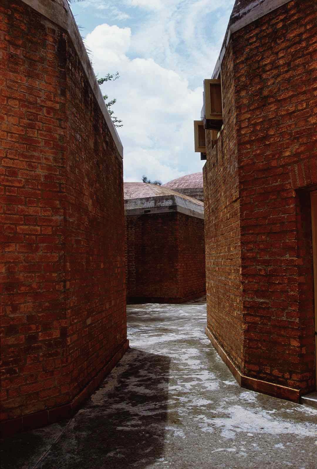 Gallery of "Unfinished Spaces" Portrays Vindicated Architects of Cuba's ...