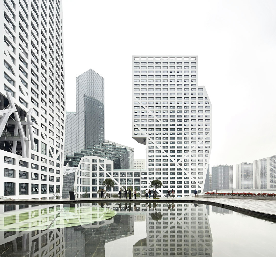 Gallery of Sliced Porosity Block / Steven Holl Architects, by Hufton ...