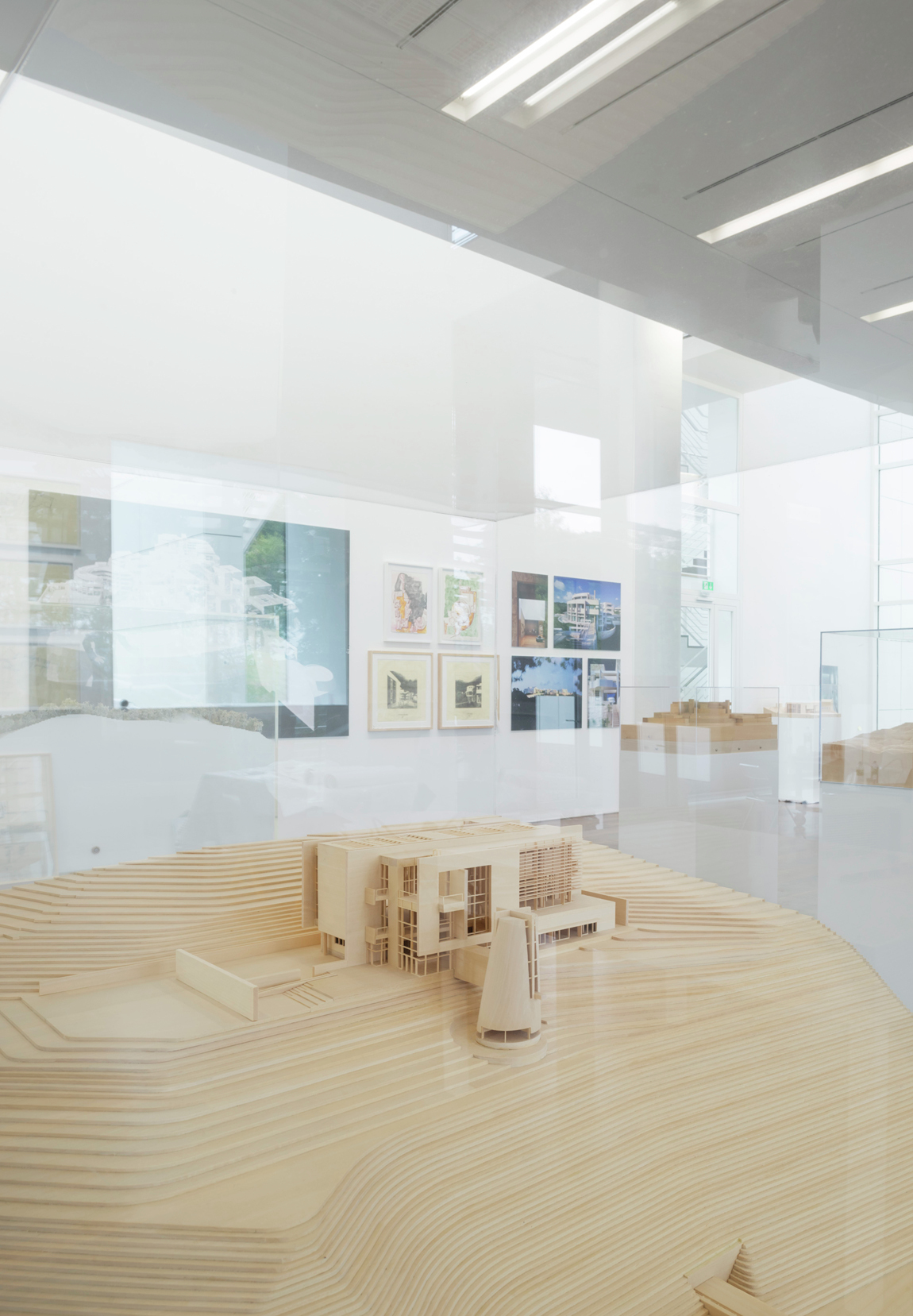 Gallery of 'Richard Meier. Building as Art' Exhibition - 5