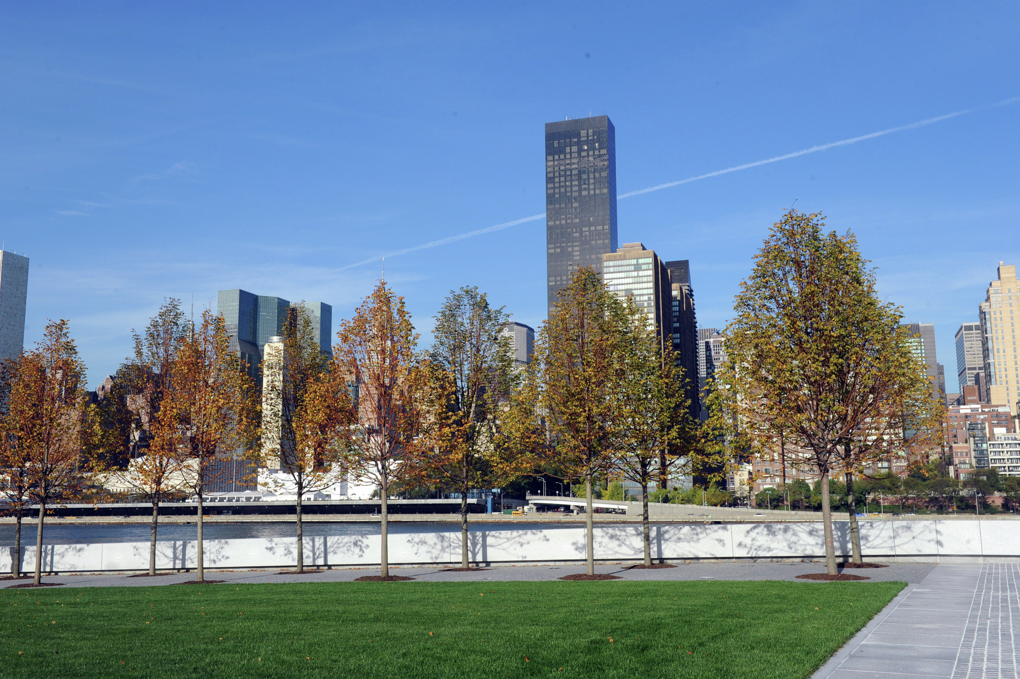 Gallery of Kahn's FDR Four Freedoms Park Opens in NYC! - 12