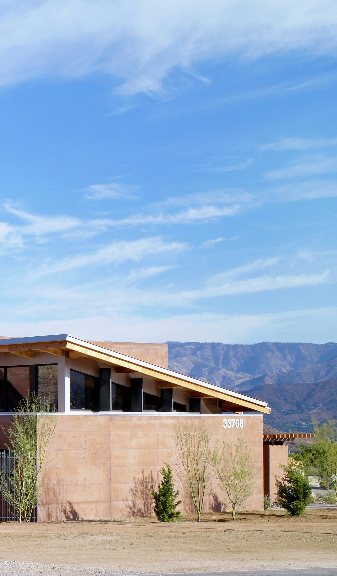 Mojave Rivers Ranger Station / Marcy Wong Donn Logan Architects ...