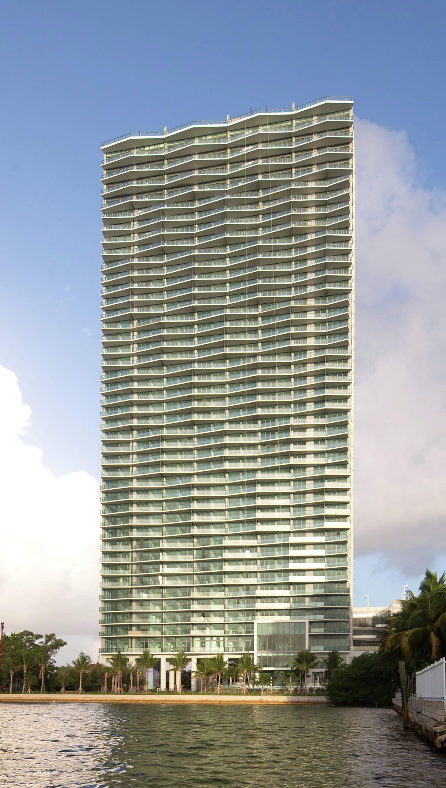 Galería de Icon Bay / Arquitectonica - 18