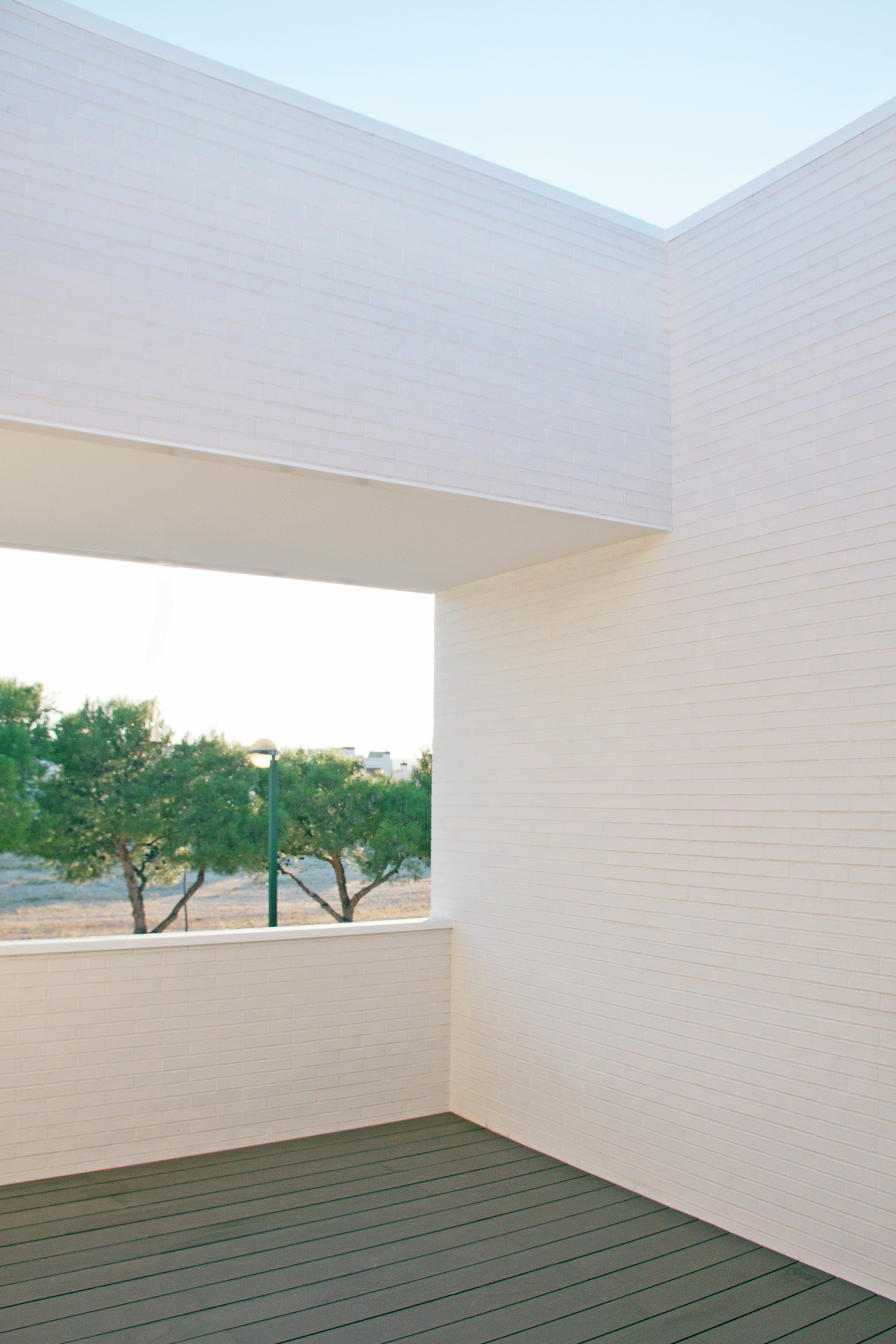 Gallery of UVB House / Héctor Torres & Andrea Torregrosa - 8