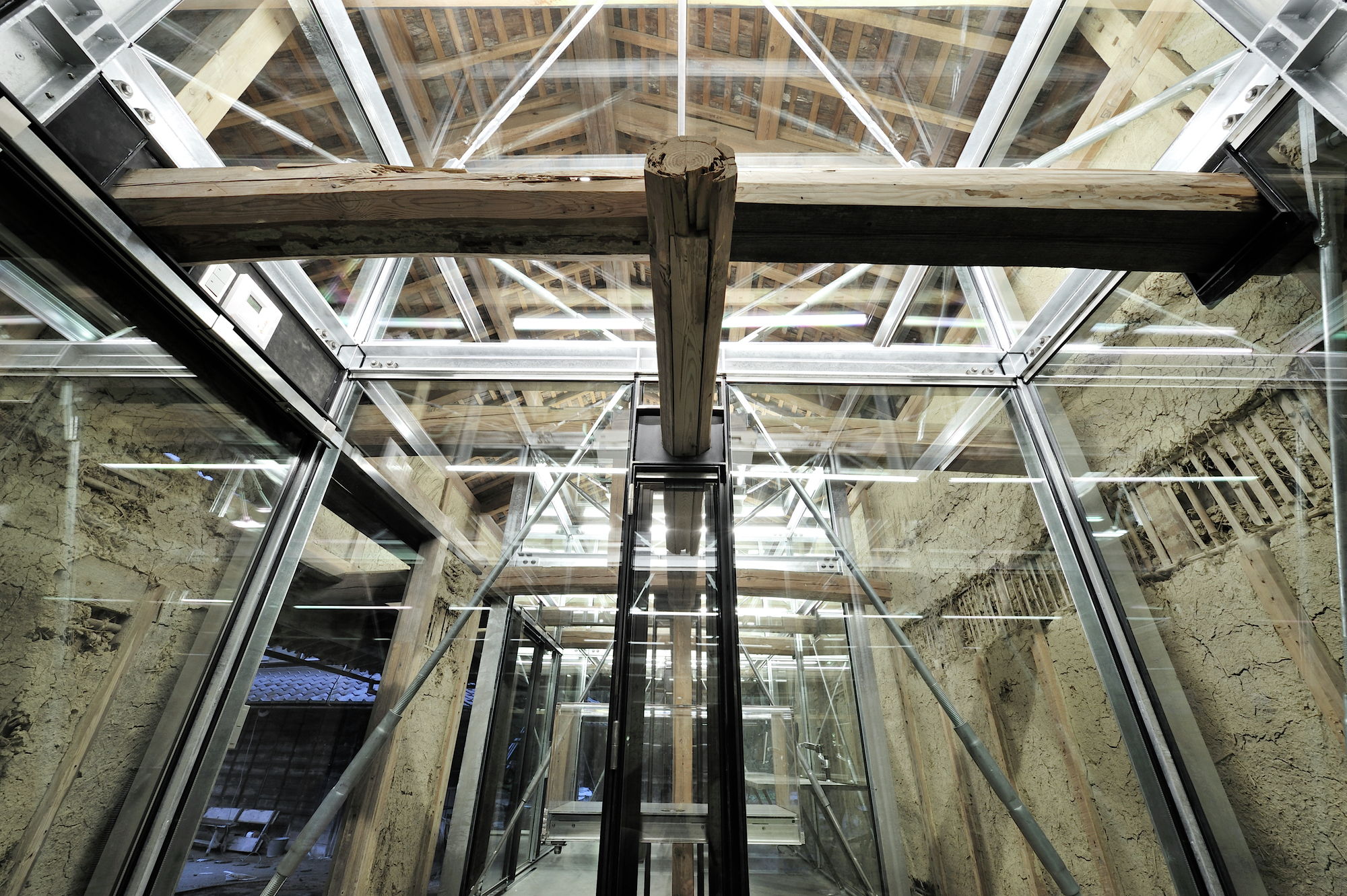 Gallery of KOYA / Issei Suma - 8