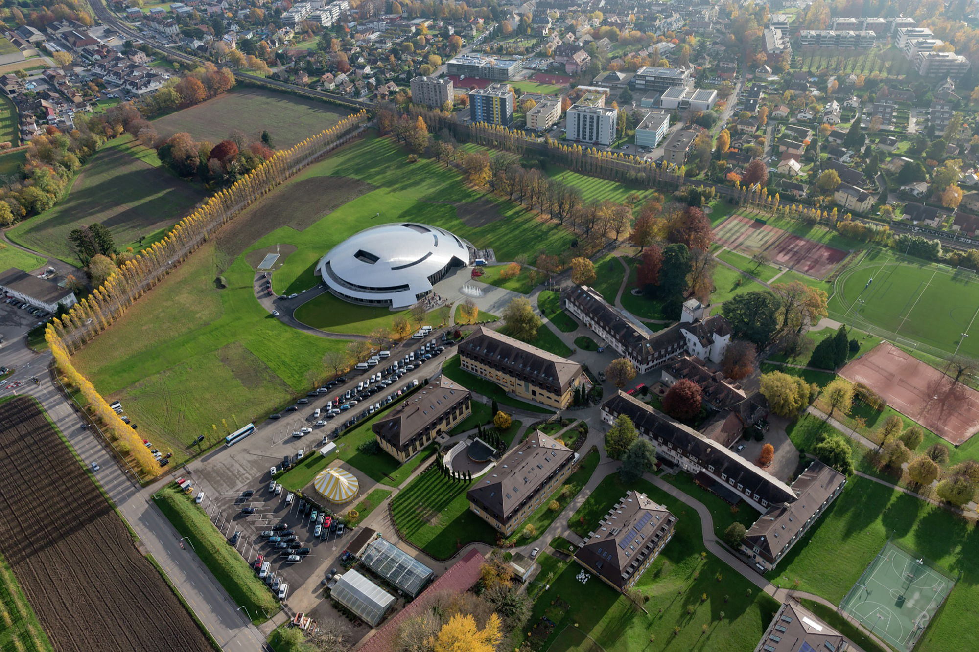 Galería de Carnal Hall en Le Rosey / Bernard Tschumi Architects - 8