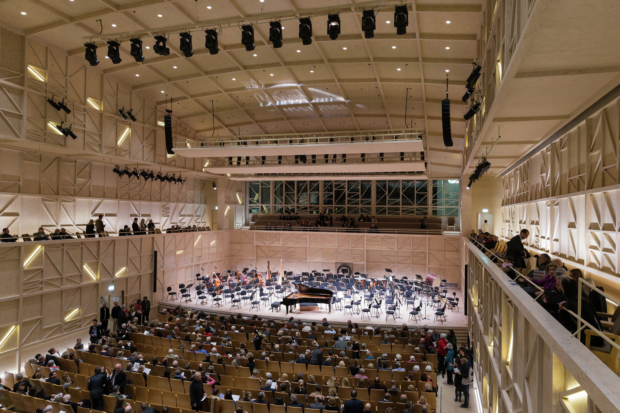 Galería de Carnal Hall en Le Rosey / Bernard Tschumi Architects - 15