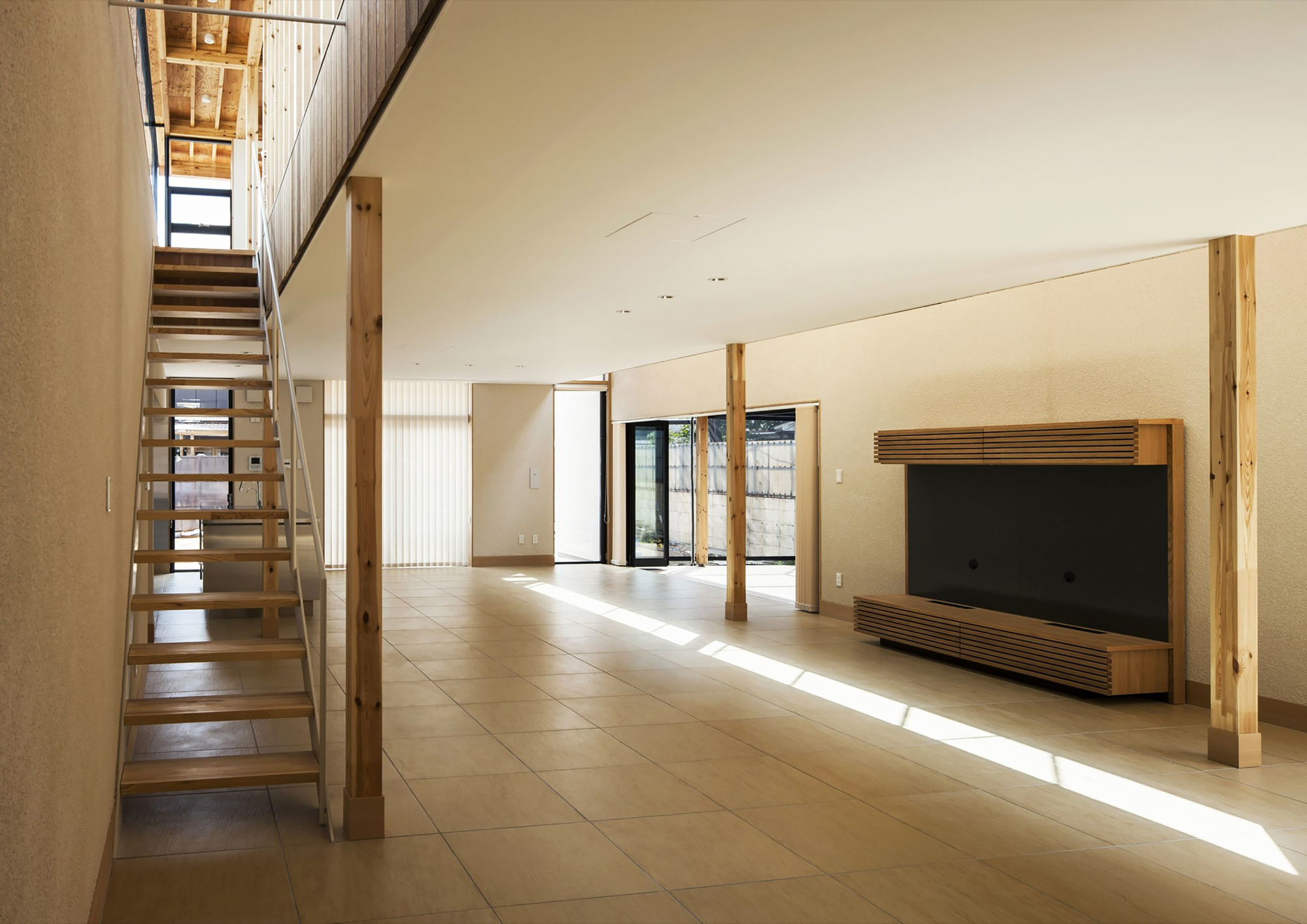 Gallery of Us Residence / Tadashi Suga Architects - 24