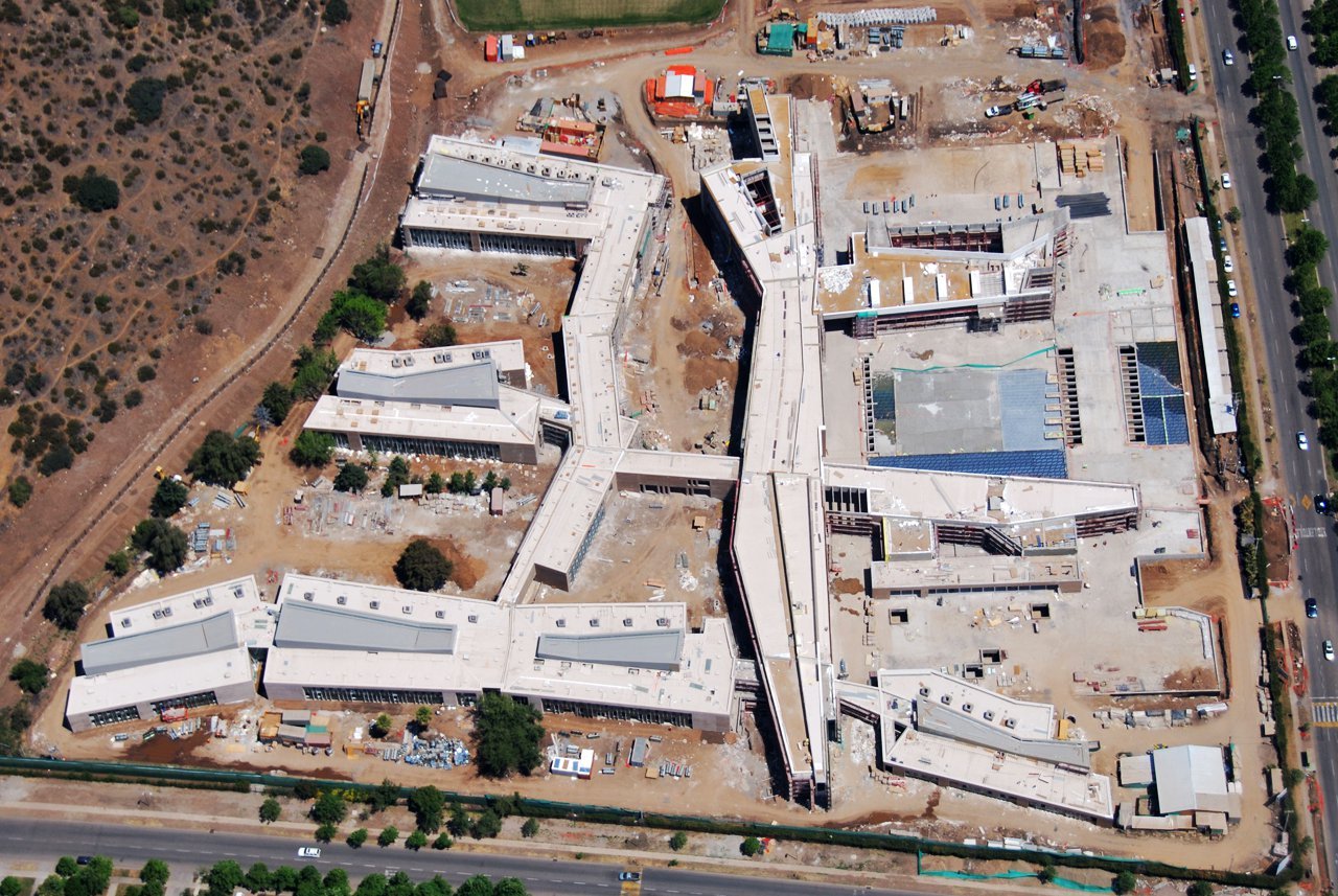 En Construcción: Santiago College / Guillermo Rosende & Asociados ...