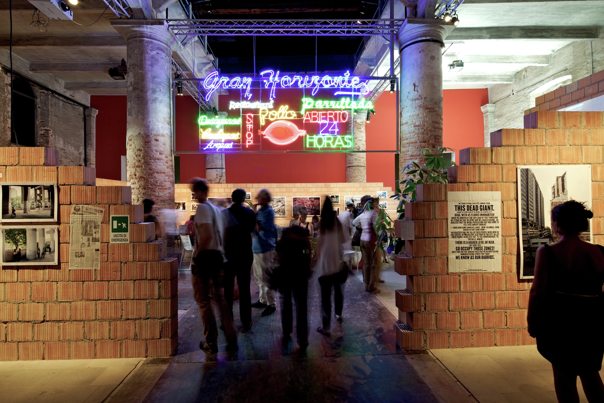 Gallery of Venice Biennale 2012: Torre David, Gran Horizonte / Urban ...