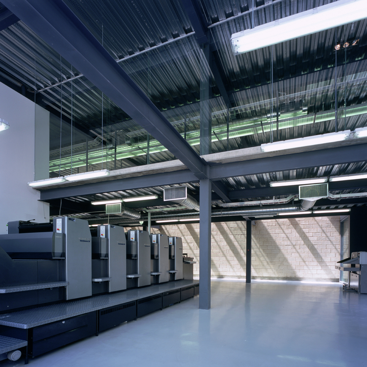 Gallery of KP Alazraki Corporate Building / AD11 - 13