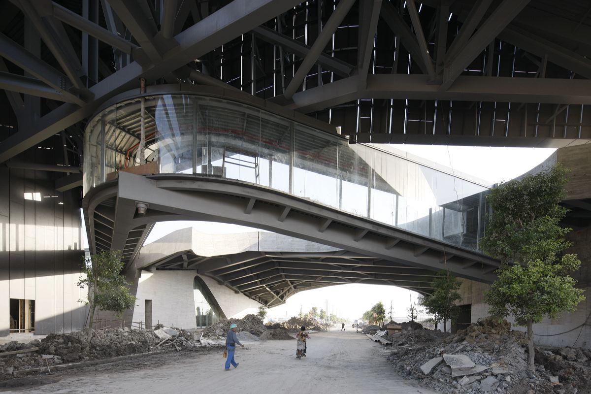 Gallery of In Progress: Giant Group Campus / Morphosis - 9
