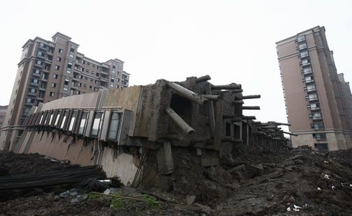Gallery of Building collapse in Shanghai - 2