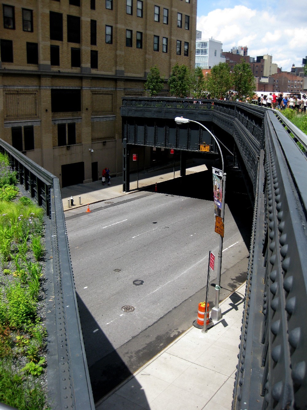 Gallery of First Hand on the Highline - 25