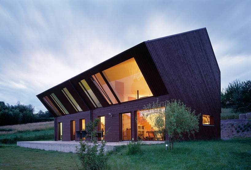 Gallery of Crooked House / FOVEA Architects - 8