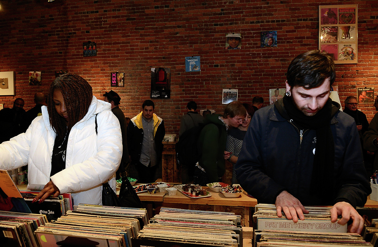Gallery of Record Store Installation at [storefront] / Olson Kundig ...