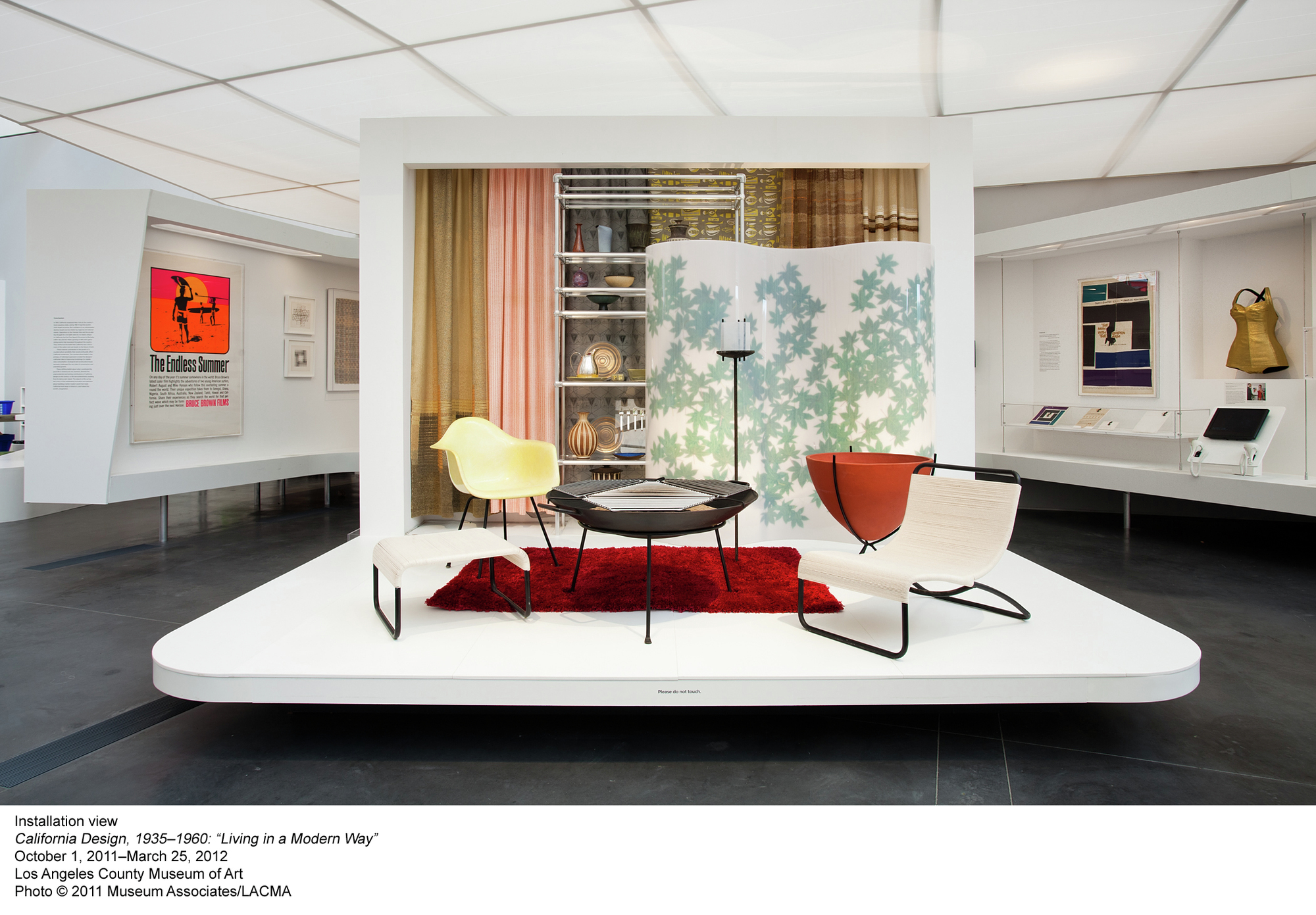 Gallery of Installation for California Design Exhibition / Hodgetts ...