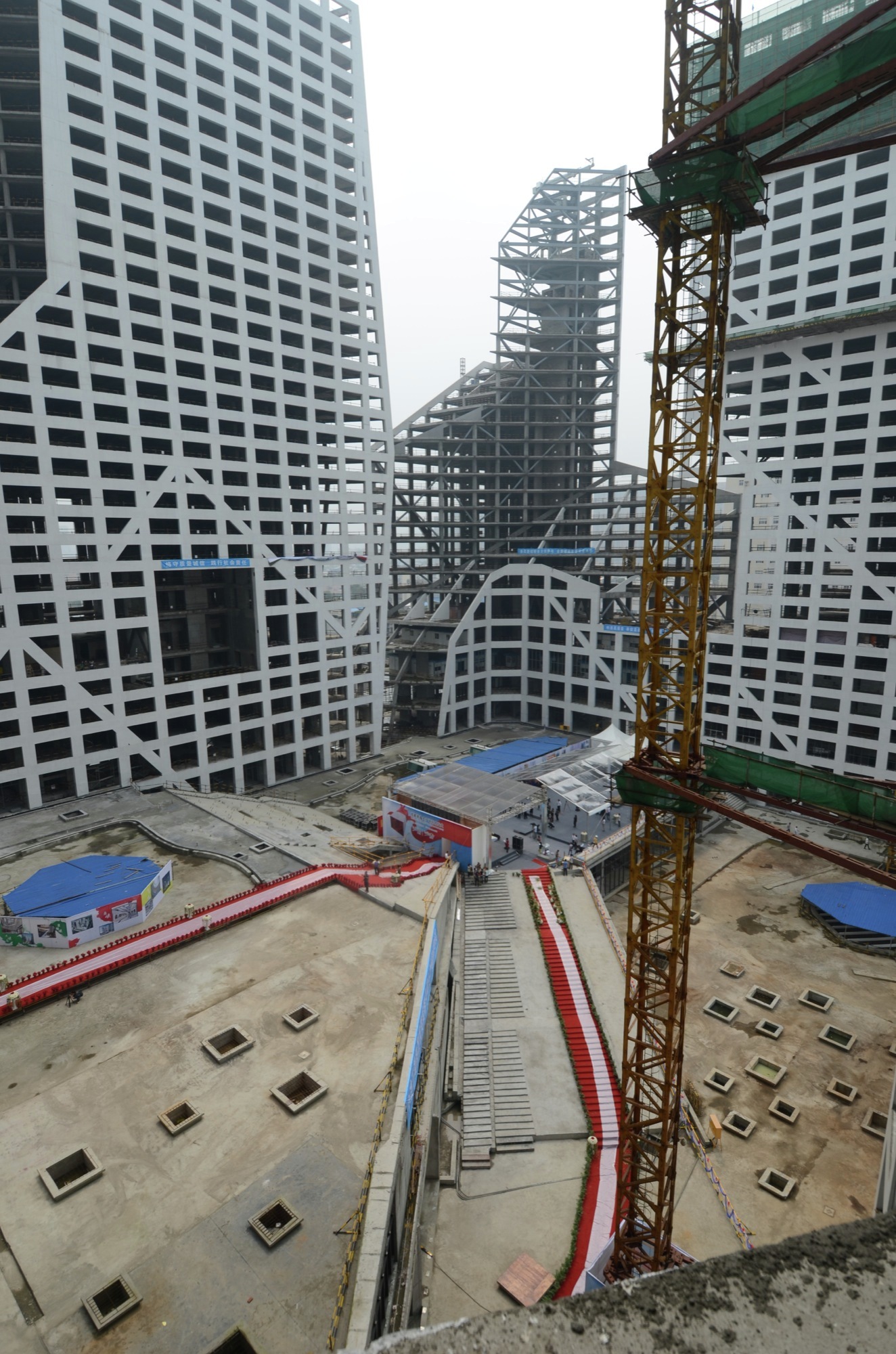 Gallery of In Progress: Sliced Porosity Block / Steven Holl Architects - 13