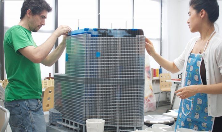 Gallery of 65,000 LEGOS Create a 10-Foot Tall Replica of the Trump ...