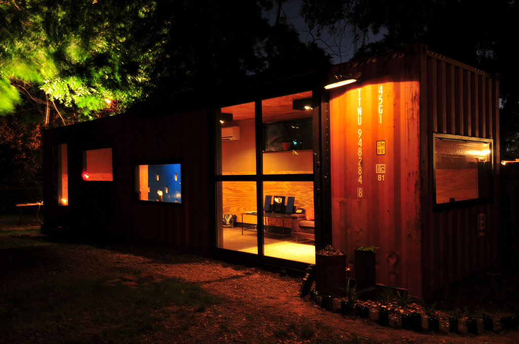 Gallery of The Pros and Cons of Cargo Container Architecture - 6