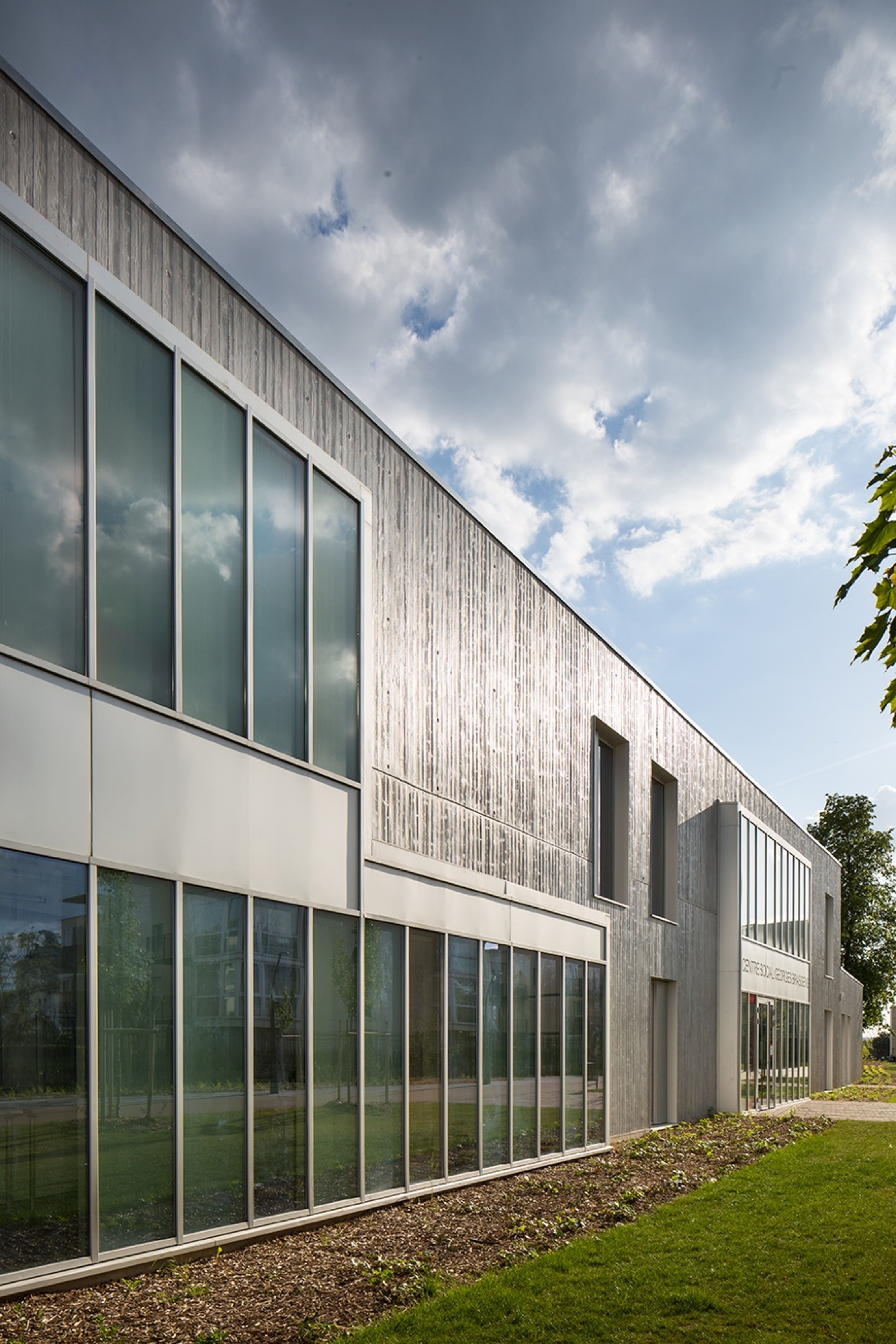 Gallery of CREIL Social Center Renovation / NOMADE Architects - 5