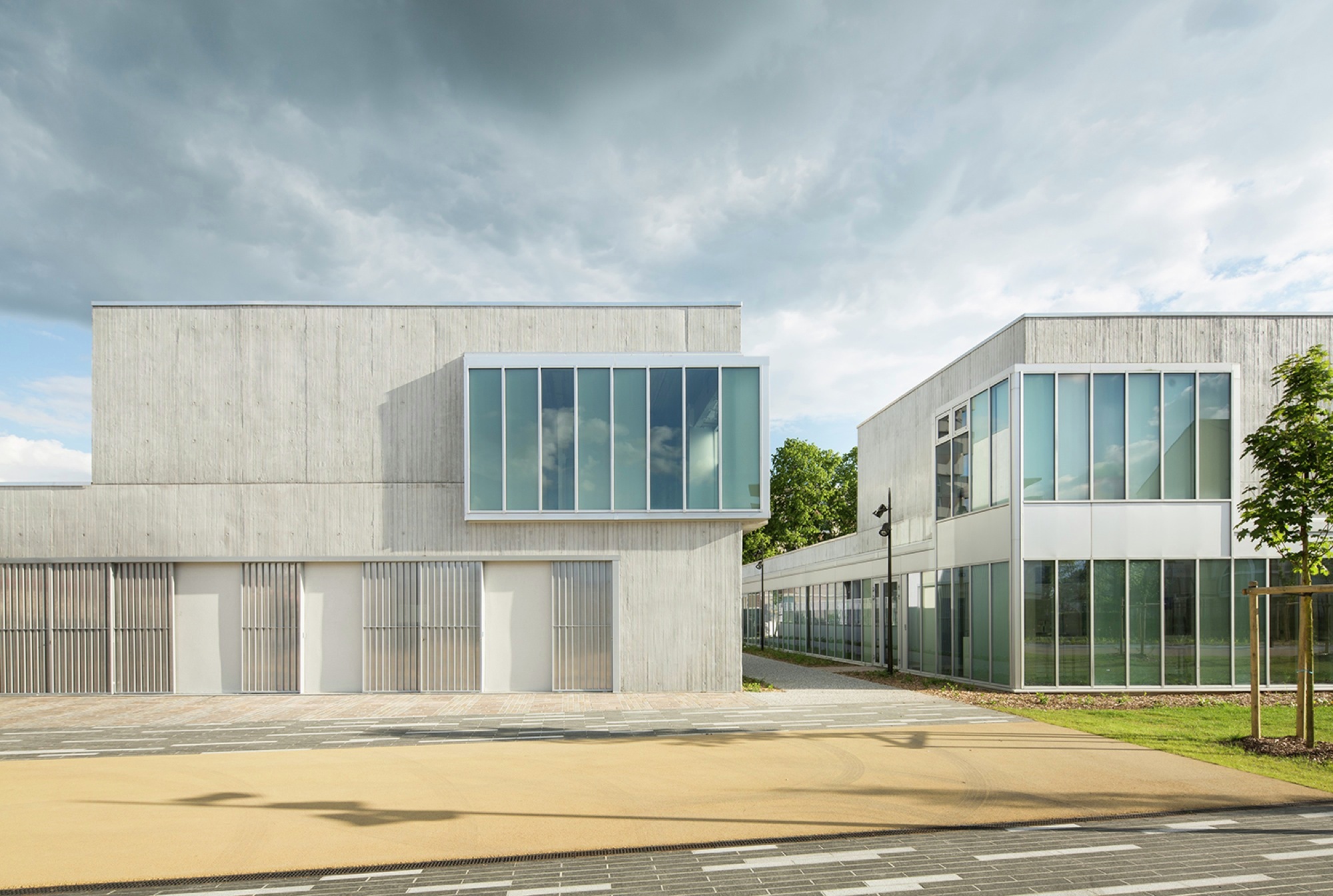 CREIL Social Center Renovation / NOMADE Architects | ArchDaily