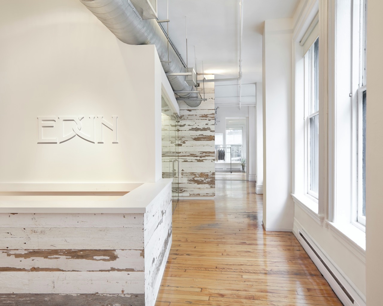 Gallery of EDUN Americas, Inc. Showroom & Offices / Spacesmith - 6