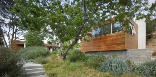 Standard Receives Honors for Hidden House | ArchDaily