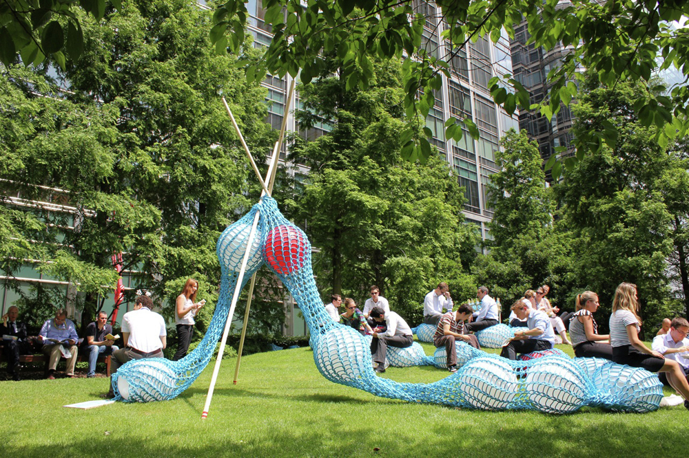 Gallery of Giant Knitting Nancy / Superblue Design - 2
