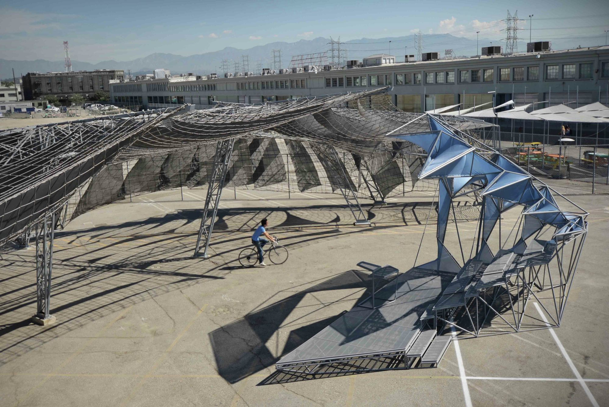 Gallery of Centerstage: SCI-Arc Graduation Pavilion / Oyler Wu ...