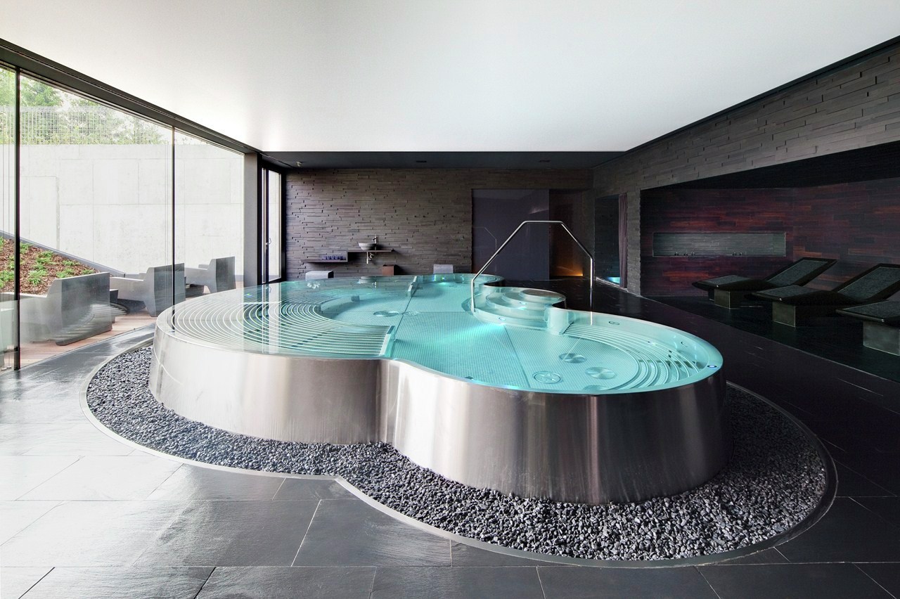 Gallery of Miura Hotel / Labor 13 - 32